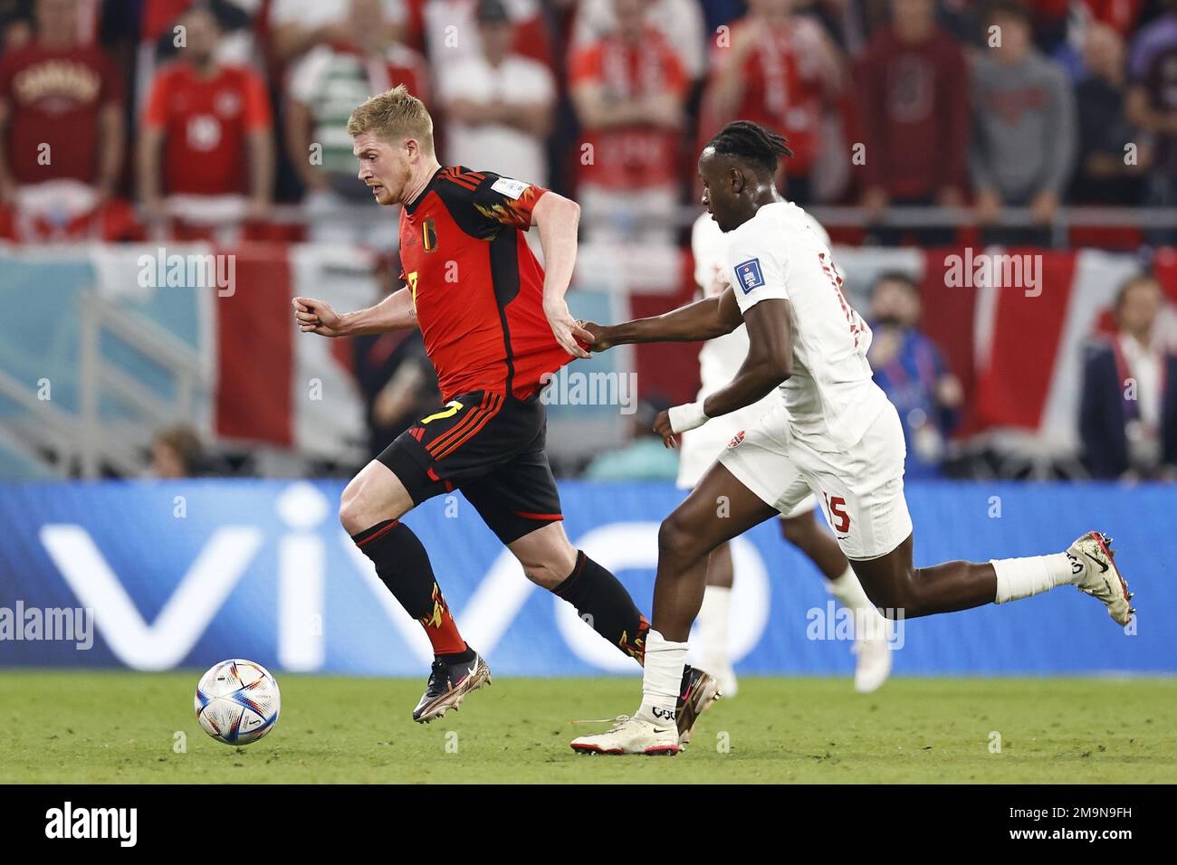AL-RAYYAN - (LR) Kevin De Bruyne of Belgium, Ismael Kone of Canada ...