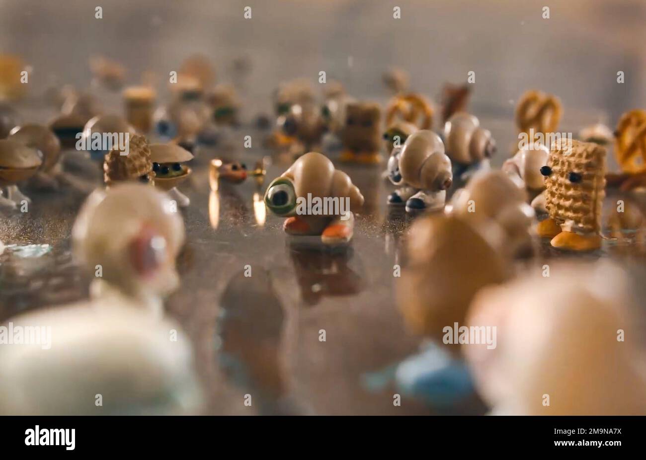 USA. A scene from the (C)A24 new film : Marcel the Shell with Shoes On ...