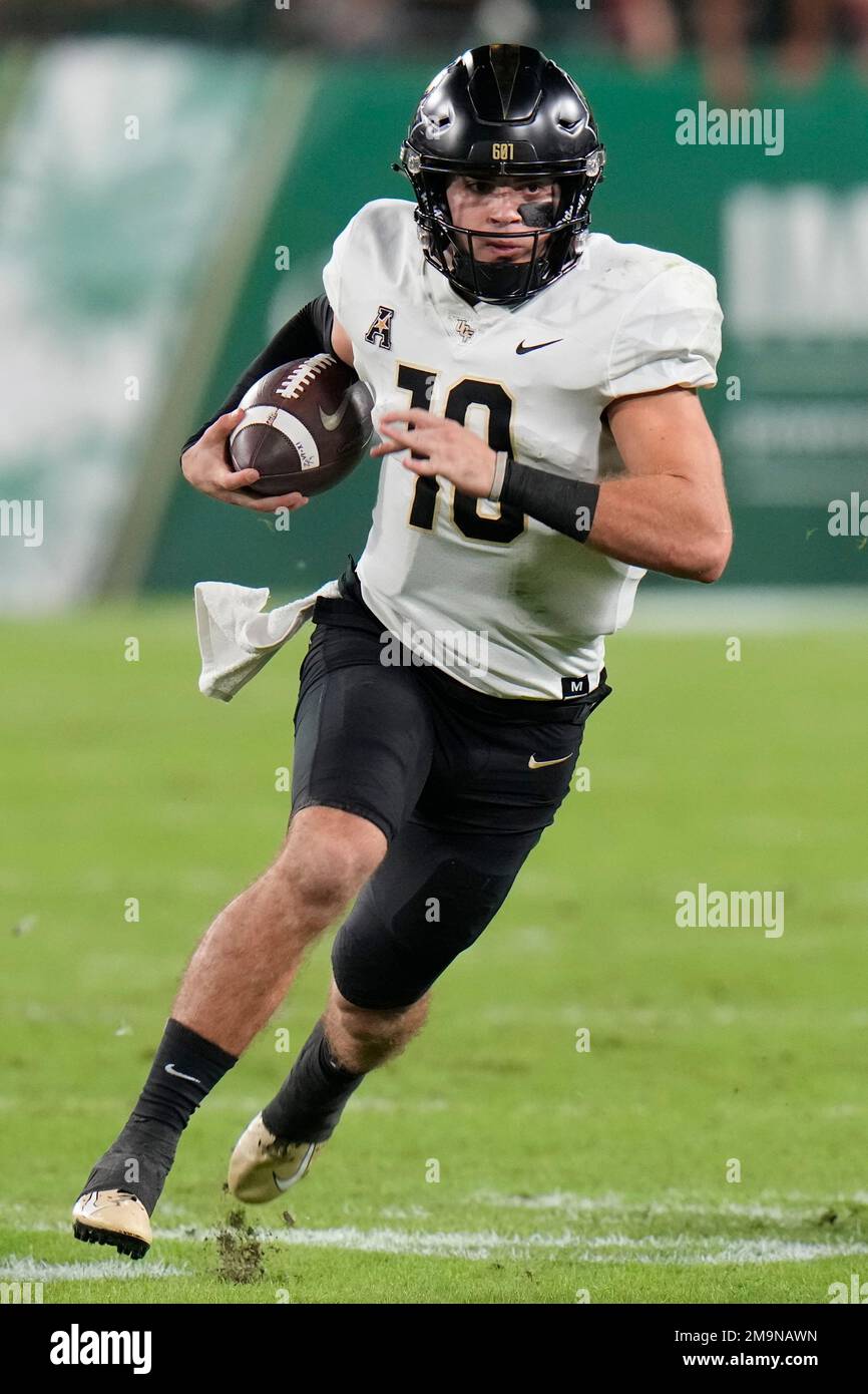 UCF quarterback John Rhys Plumlee against South Florida during the ...