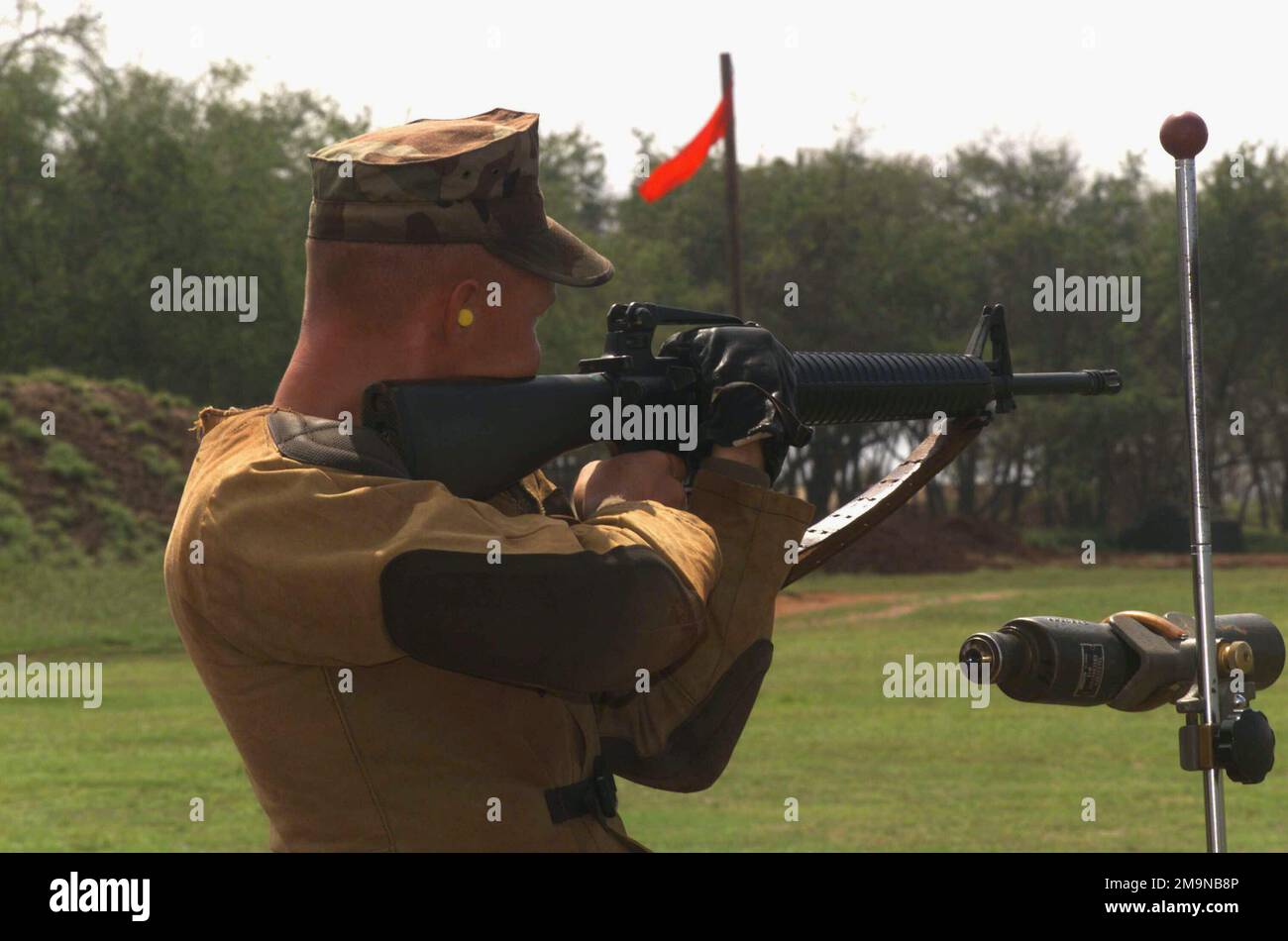 Cwo2 w d crow dsn hi-res stock photography and images - Alamy