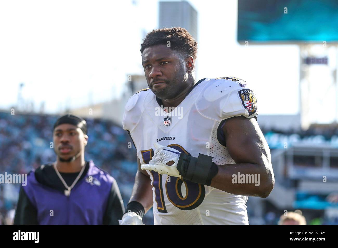 Baltimore Ravens linebacker Roquan Smith (18) jogs off the field at ...
