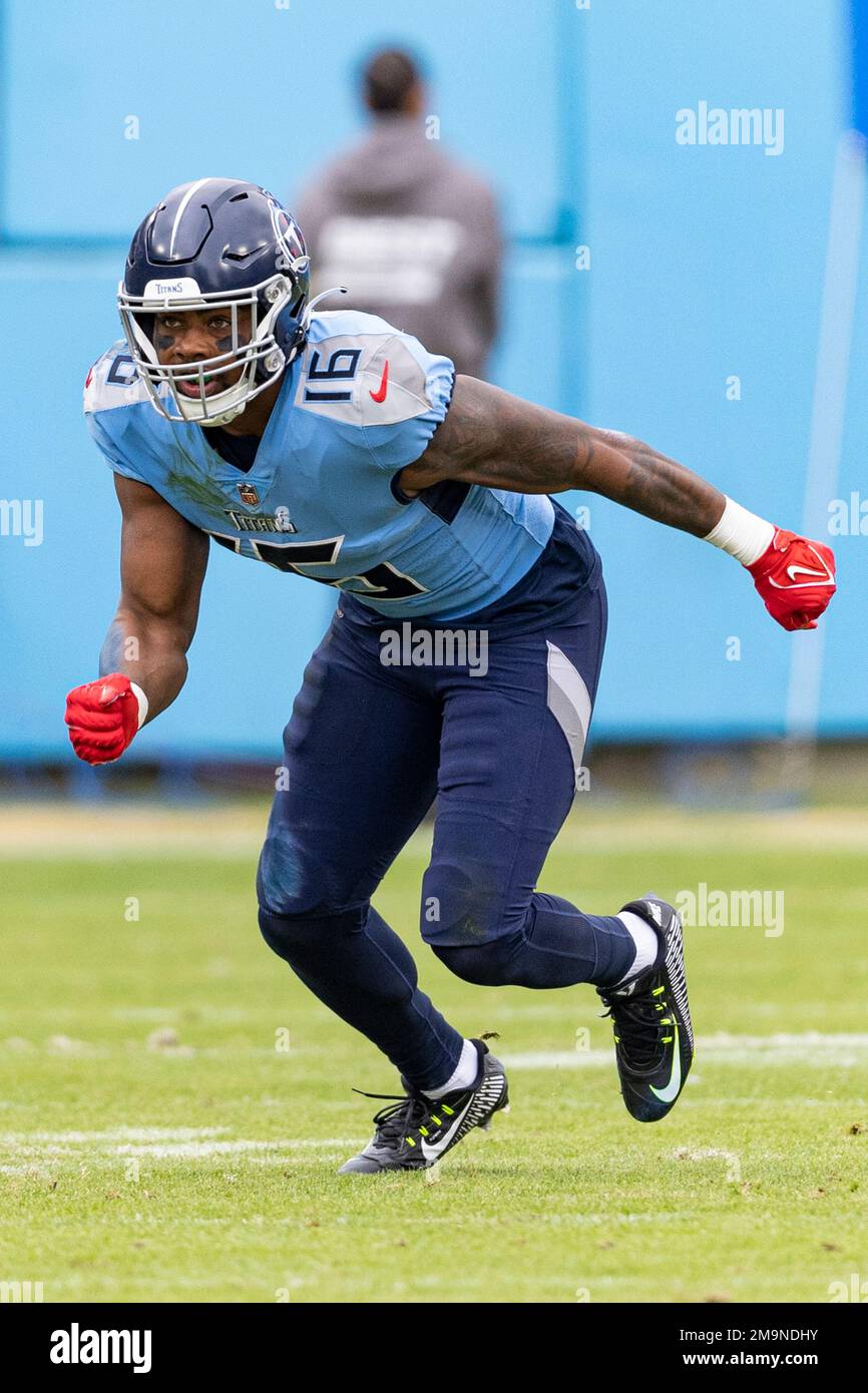 Tennessee wide receiver Treylon Burks (16) runs down field during their ...