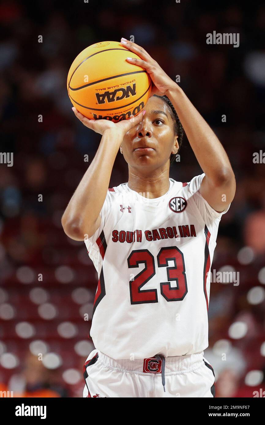 South Carolina guard Bree Hall shoots against Hampton during the first ...