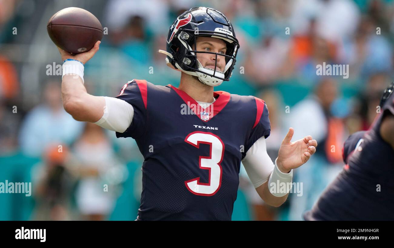Houston Texans quarterback Kyle Allen (3) aims a pass during the first ...
