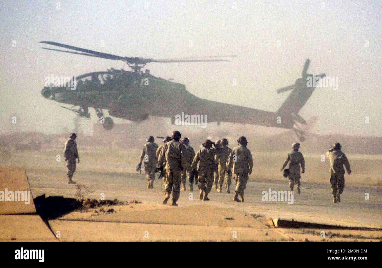 US Army (USA) Soldiers assigned to 2nd Battalion, 3rd Aviation Regiment ...
