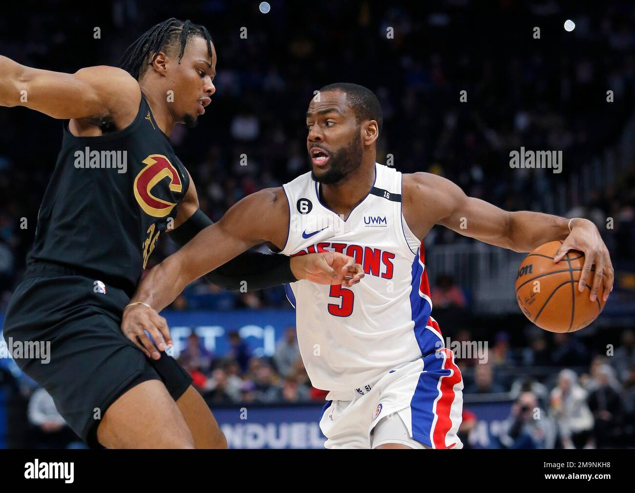 Detroit Pistons guard Alec Burks (5) drives against Cleveland Cavaliers ...