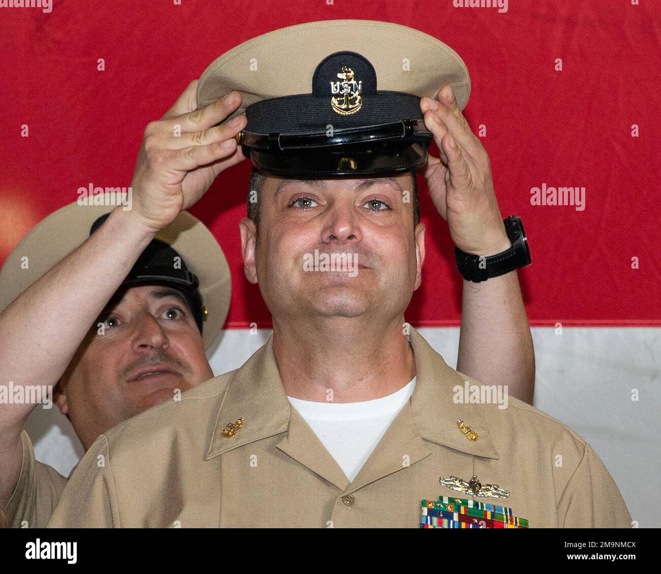 Senior Chief Interior Communications Electrician Matthew Bennett ...