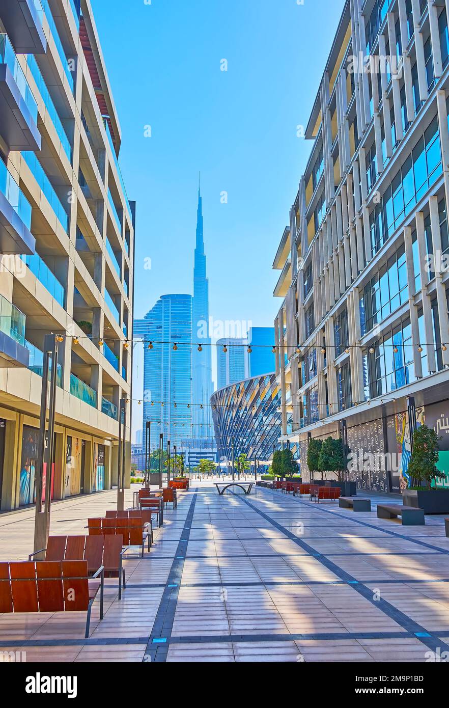 DUBAI, UAE - MARCH 6, 2020: The shady alley in City Walk neighborhood ...