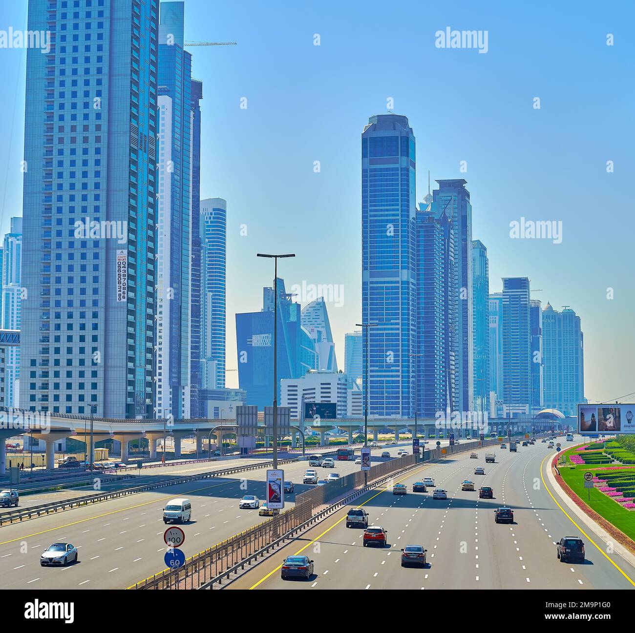 Manazel al safa tower hi-res stock photography and images - Alamy