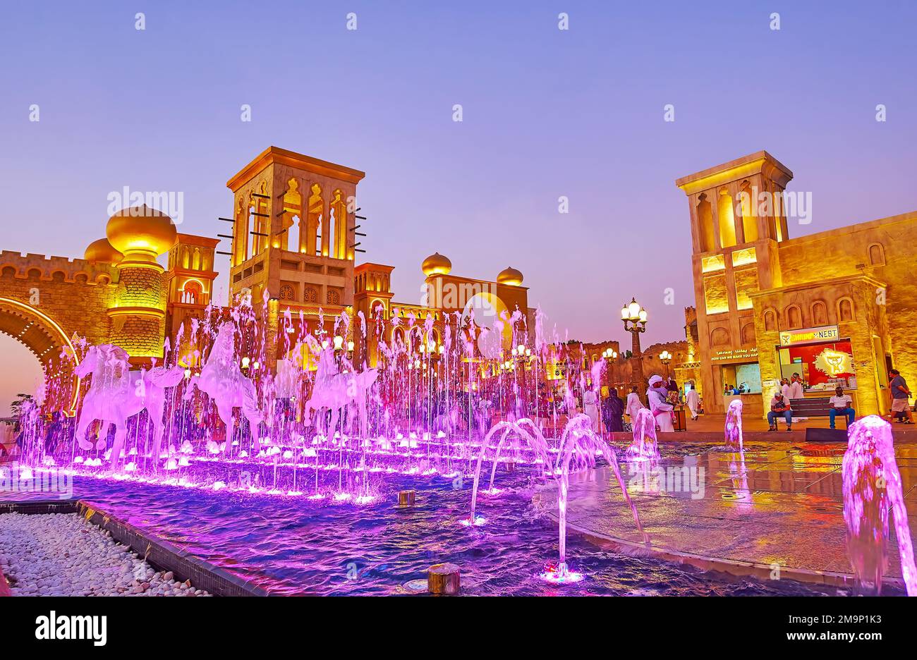 Modern culture in the uae hi-res stock photography and images - Alamy