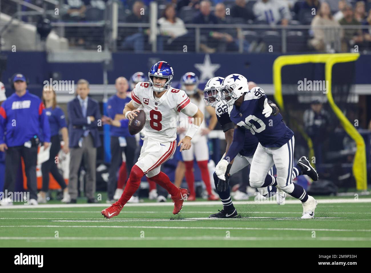 New York Giants quarterback Daniel Jones (8) looks to pass as he ...