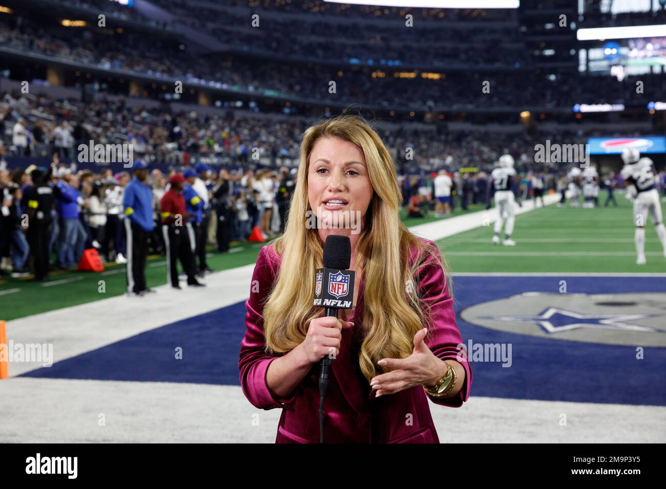 NFL Network reporter Jane Slater does a report before a Thanksgiving ...
