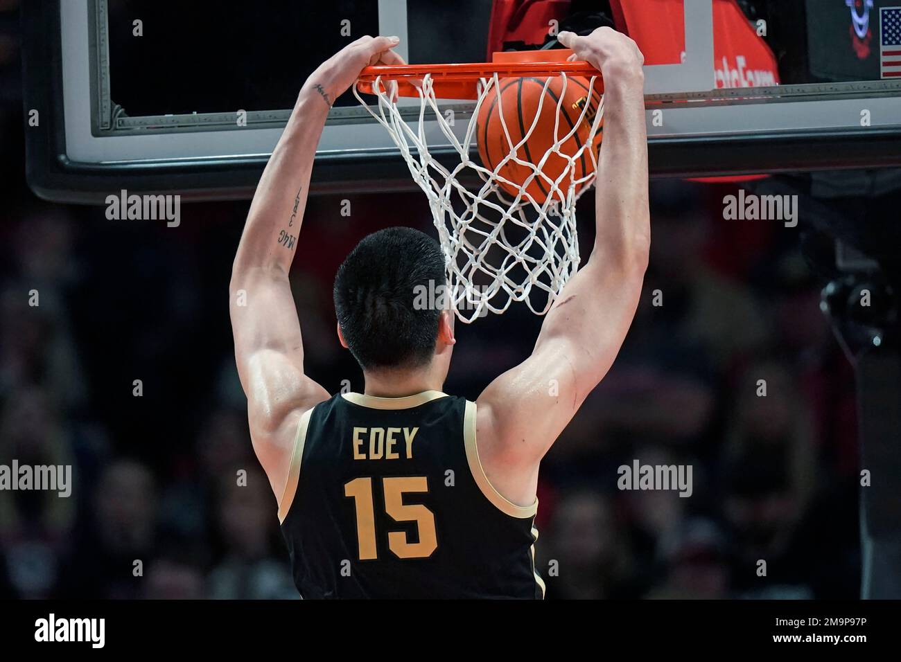 Purdue center Zach Edey dunks against Gonzaga during the second half of an NCAA college ...