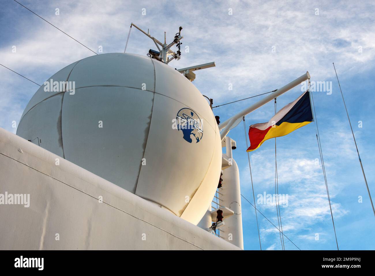 Maritime satellite dome hi-res stock photography and images - Alamy