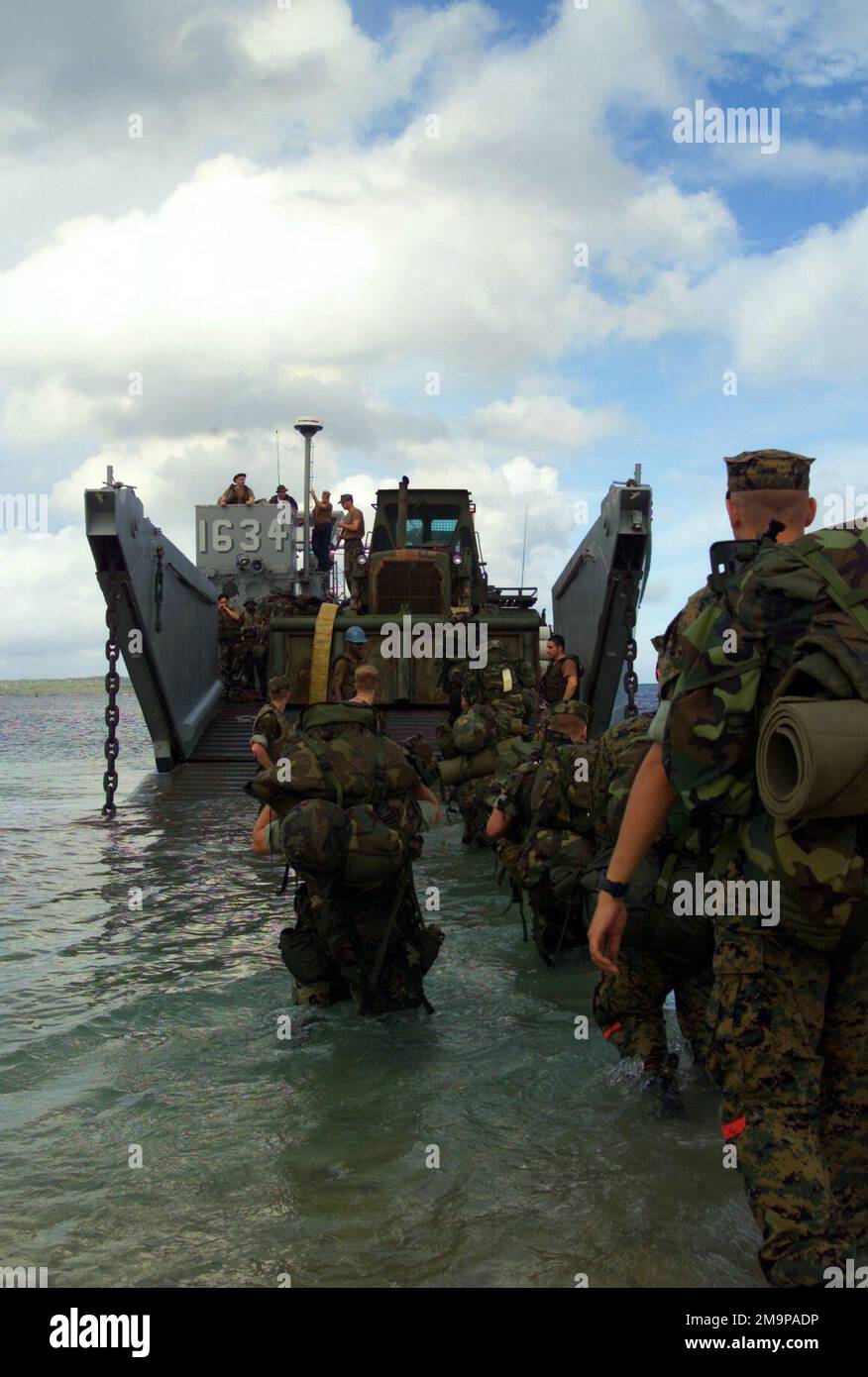 Harbor utility craft hi-res stock photography and images - Alamy