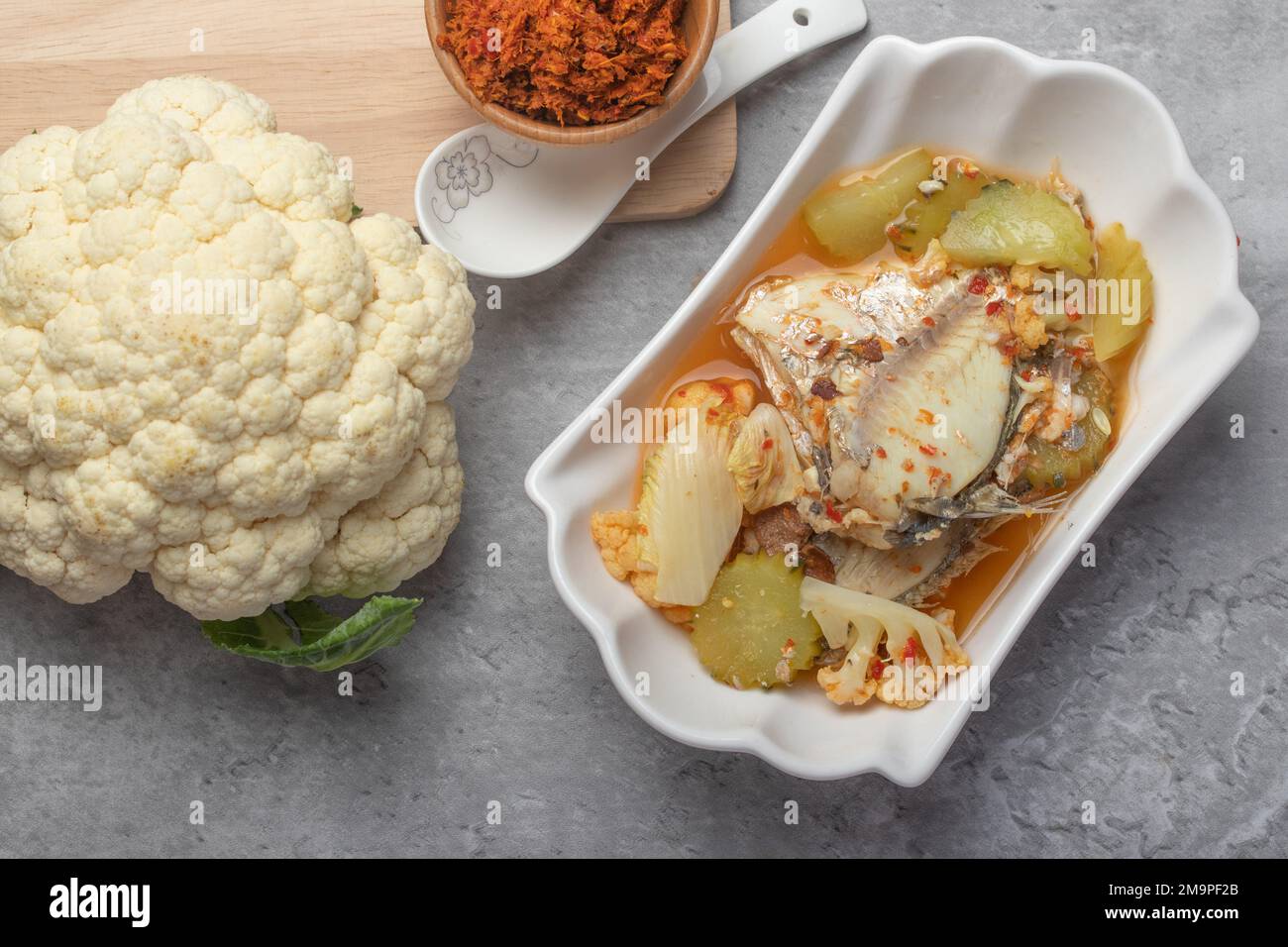 Gaeng Som Southern Thai Spicy Sour Yellow Curry Fish with Mixed ...