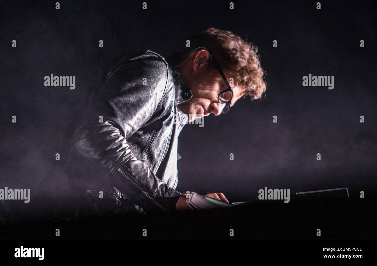 Phantogram - Sarah Barthel and Josh Carter perform in concert at ...