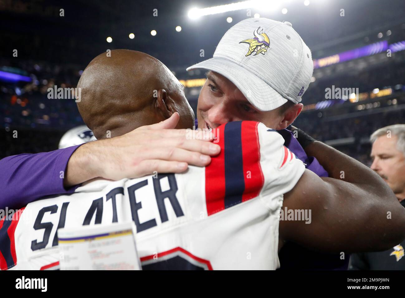 Minnesota Vikings head coach Kevin O'Connell, right, talks with New ...