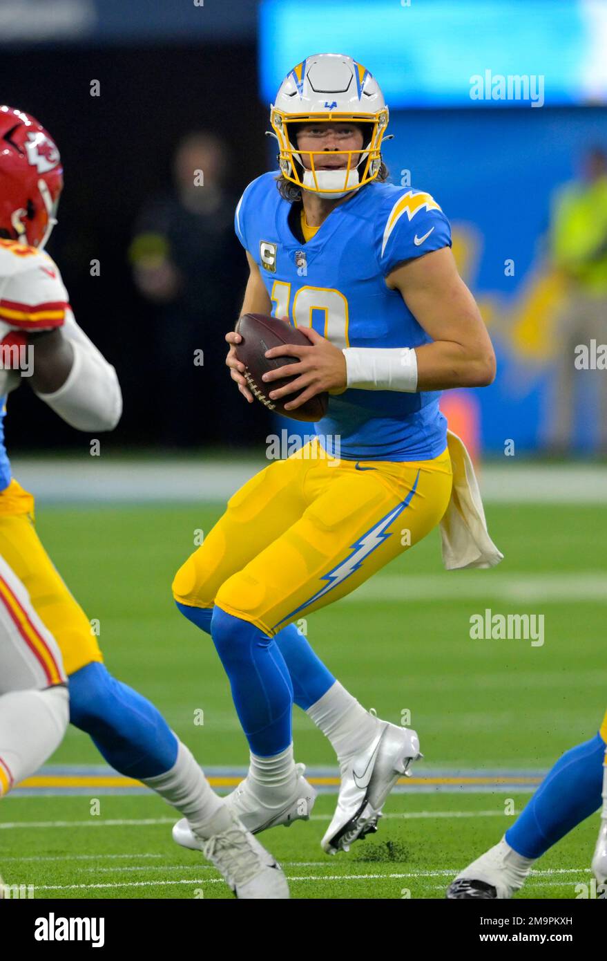 Los Angeles Chargers quarterback Justin Herbert sets to pass during an ...