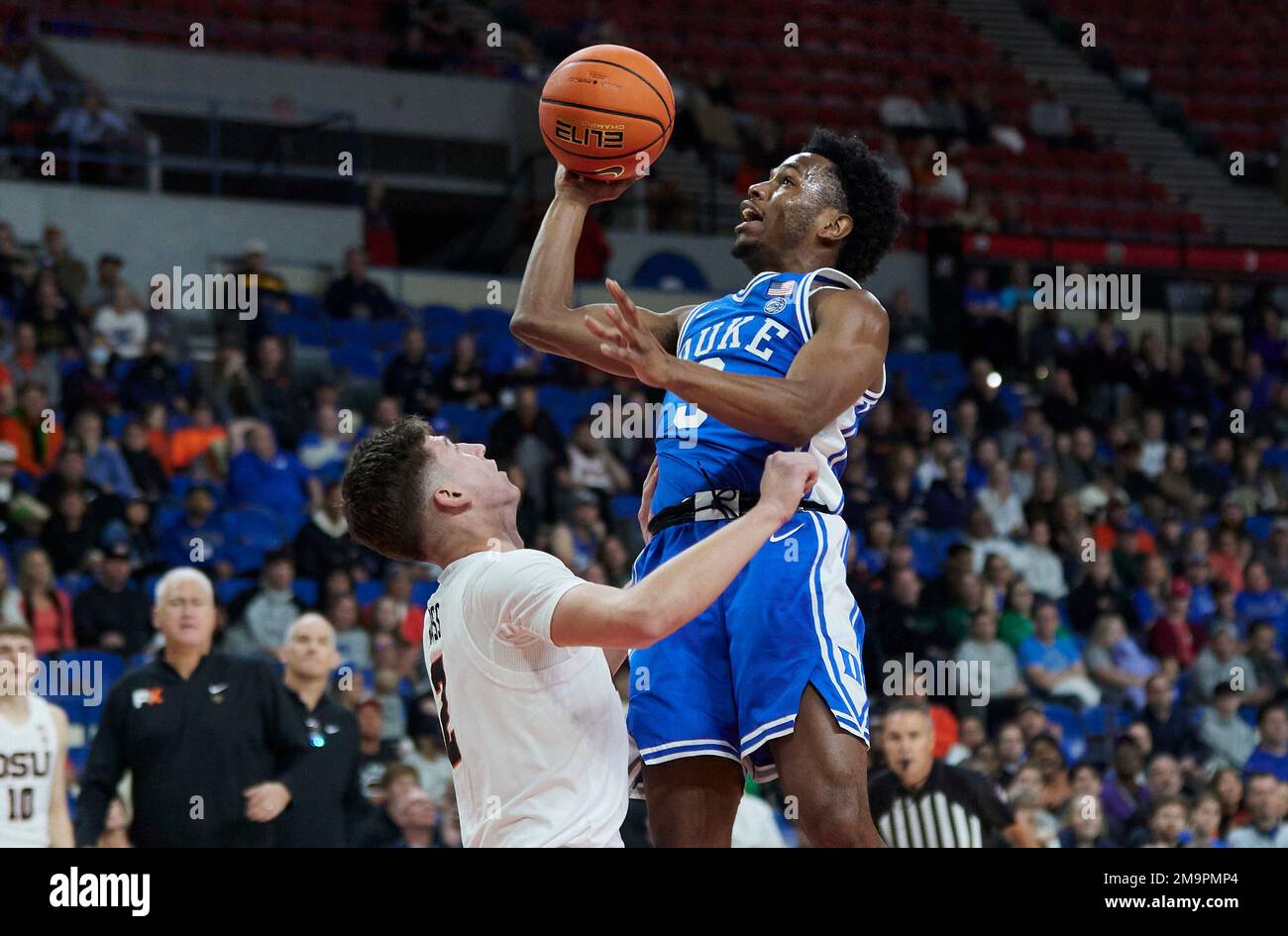 Duke guard Jeremy Roach, right, shoots over Oregon State guard Nick ...
