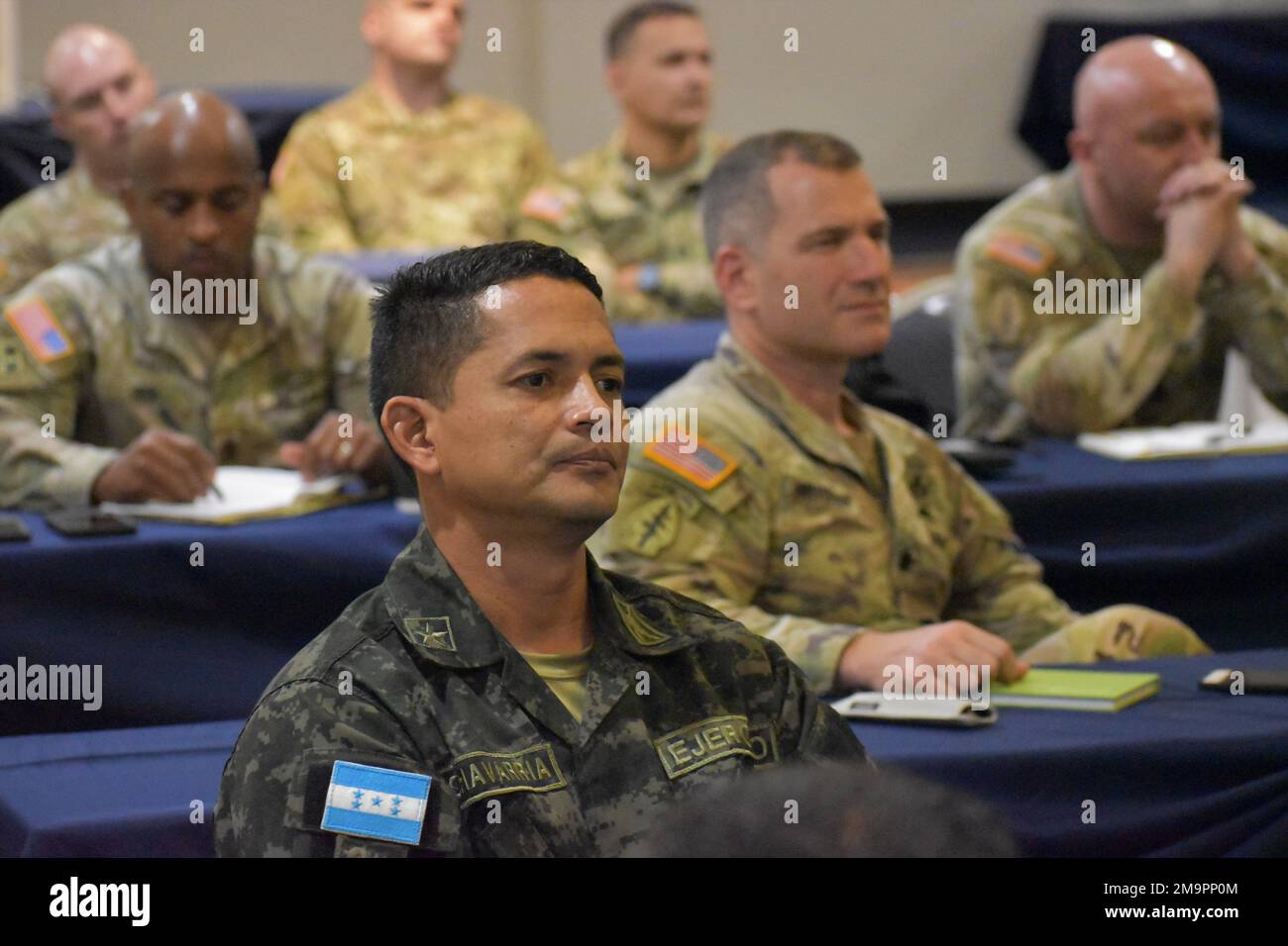 Honduran army hi-res stock photography and images - Alamy