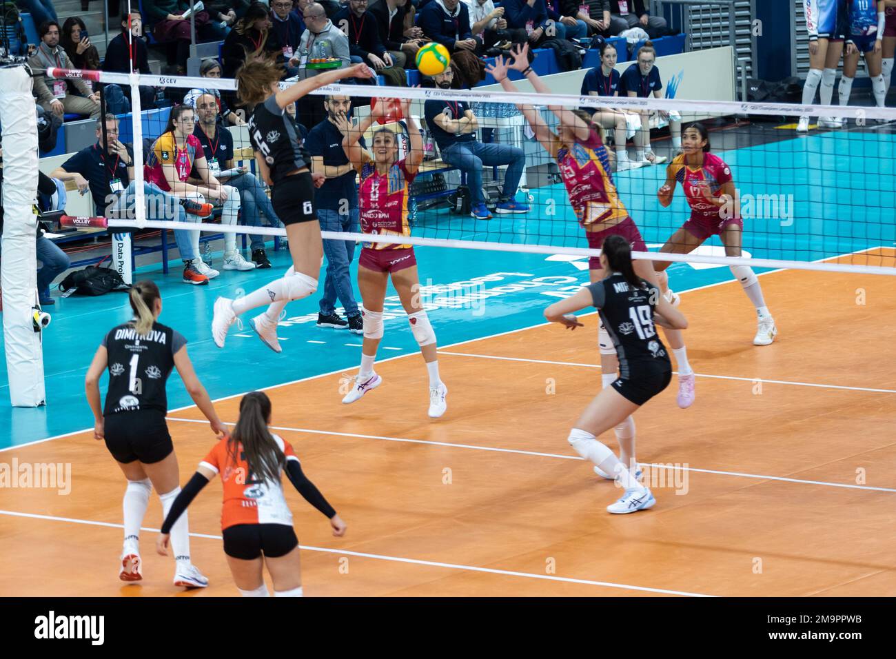 Spike of Jovana Kocic (Volei Alba-Blaj Stock Photo - Alamy