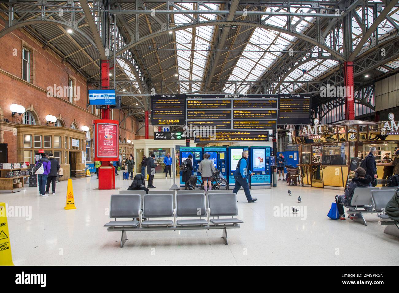 Passengers at Marylebone Station London and Chiltern Railways Trains ...