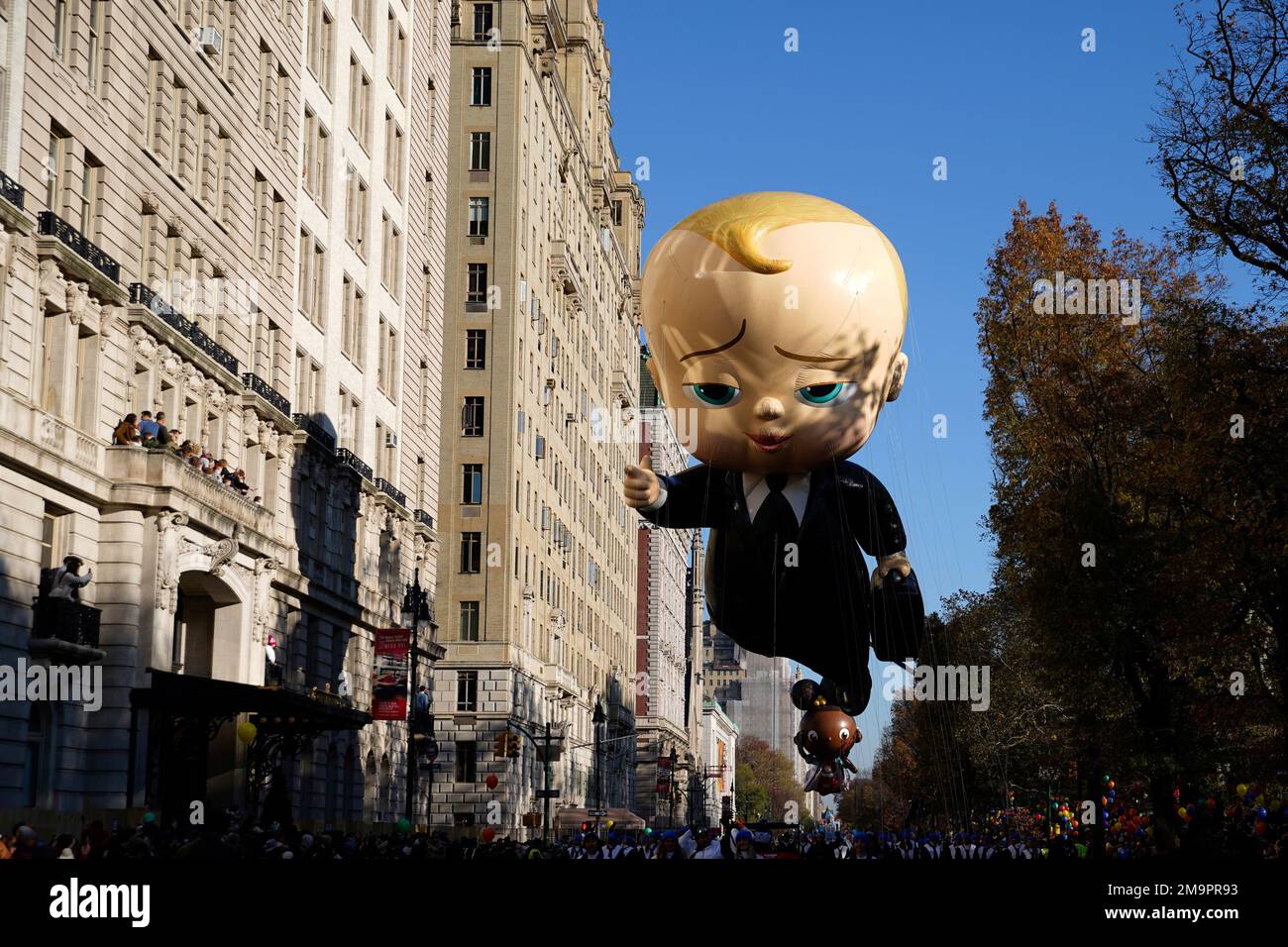 The Boss Baby and Ada Twist, Scientist balloons make their way down ...