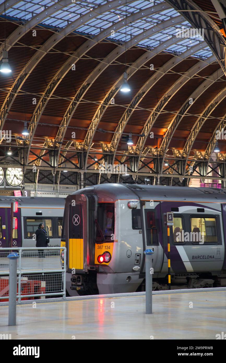 Heathrow Express Paddington Station London GWR Stock Photo - Alamy