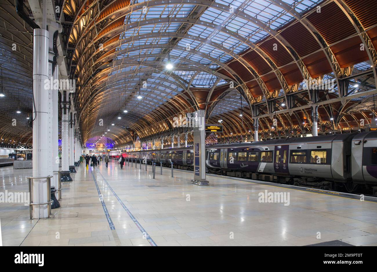 Heathrow Express Paddington Station London GWR Stock Photo - Alamy