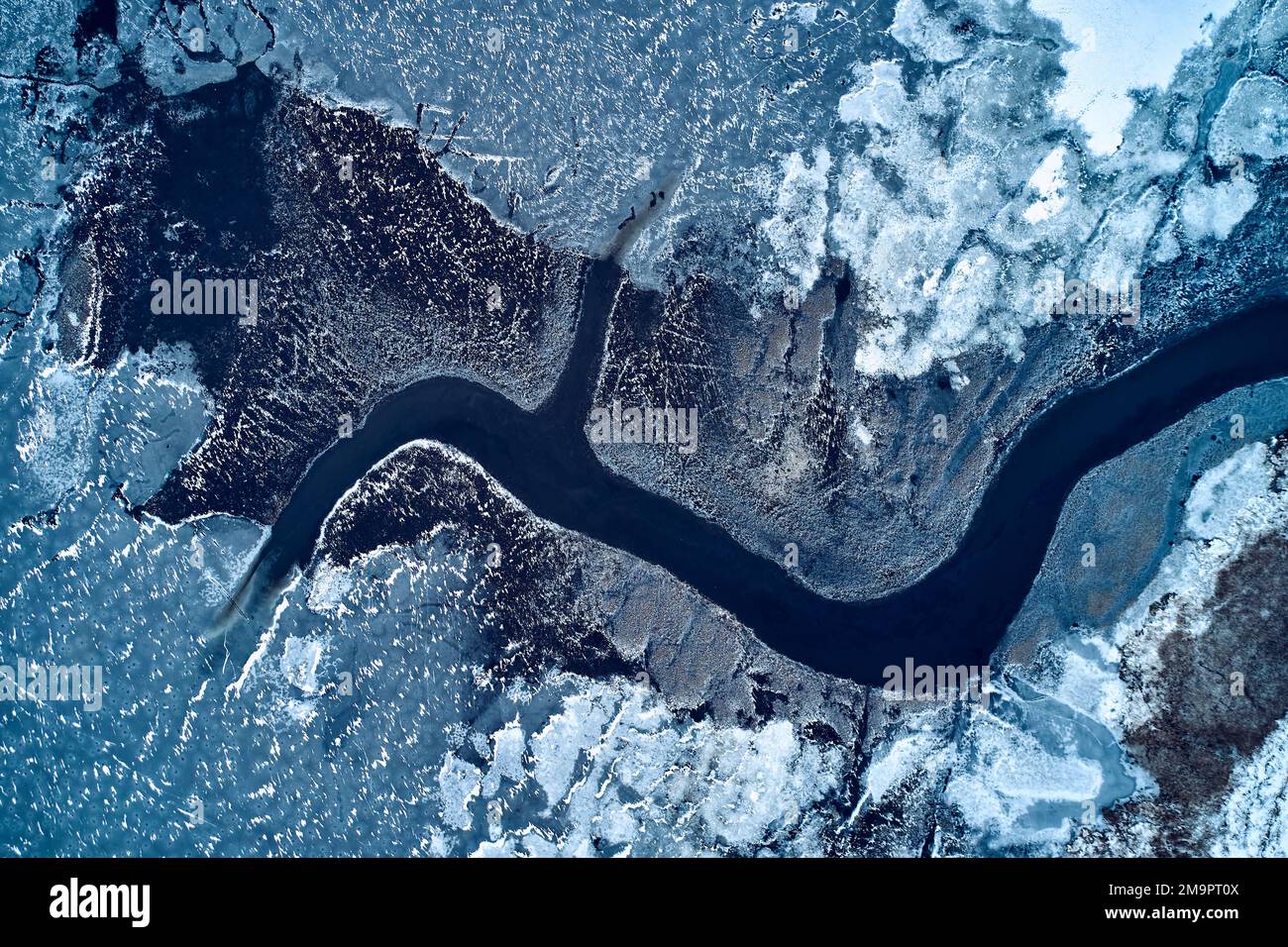 Environment icy adventure hi-res stock photography and images - Alamy