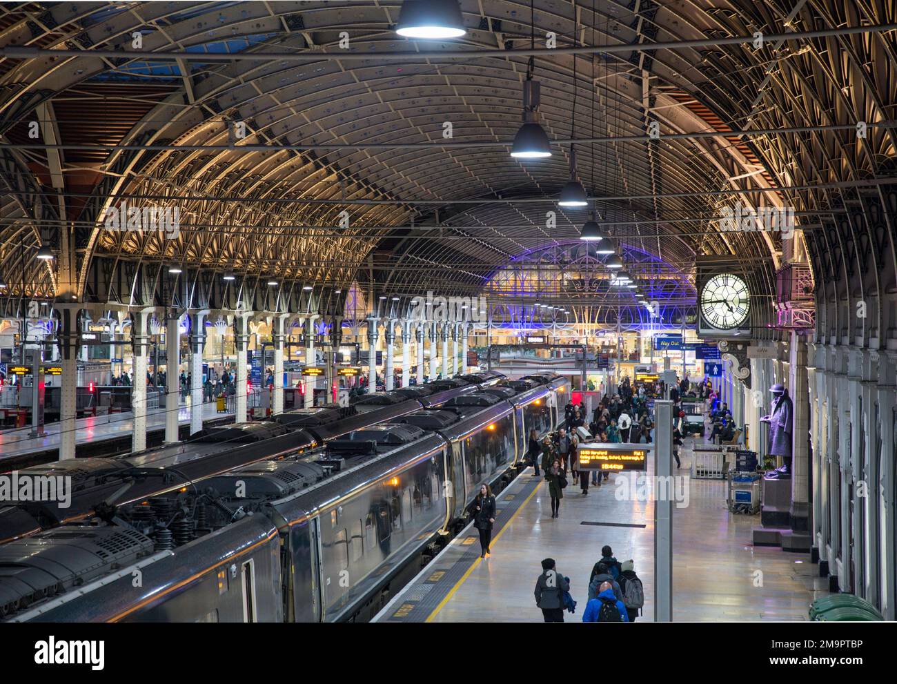 Paddington Station London GWR Stock Photo - Alamy