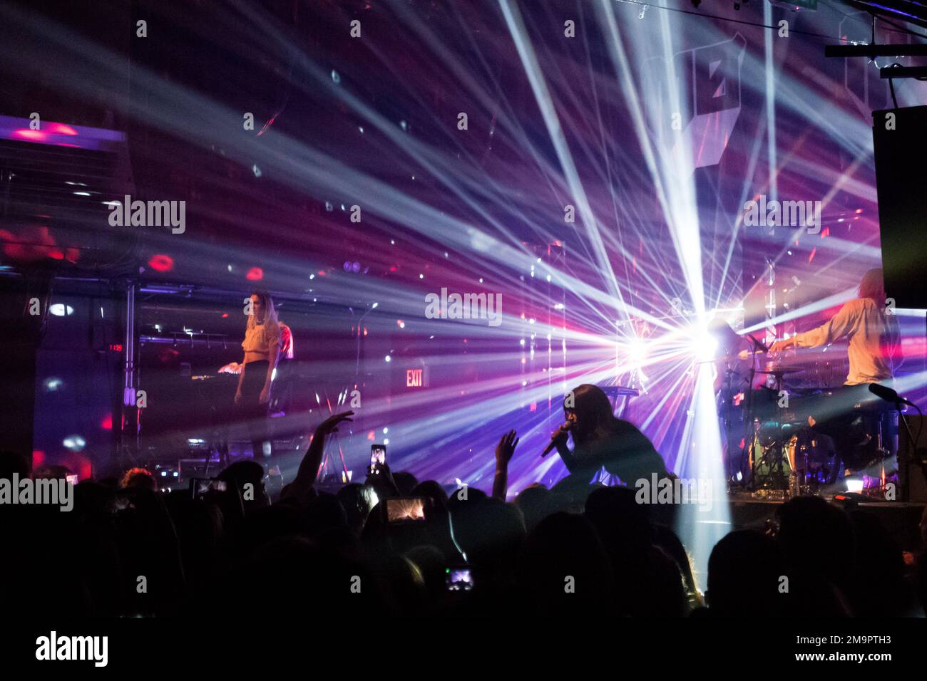Mo in concert at Terminal 5 in New York Stock Photo - Alamy