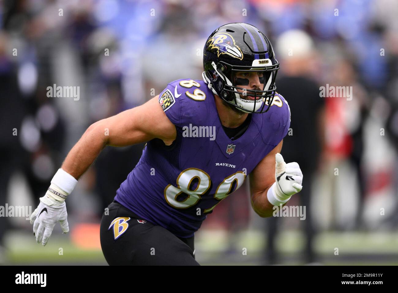 FILE - Baltimore Ravens tight end Mark Andrews (89) warms up before an ...