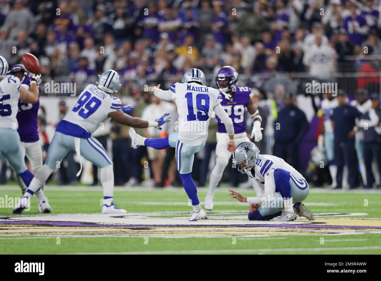Dallas Cowboys place kicker Brett Maher (19) kicks a field goal during ...