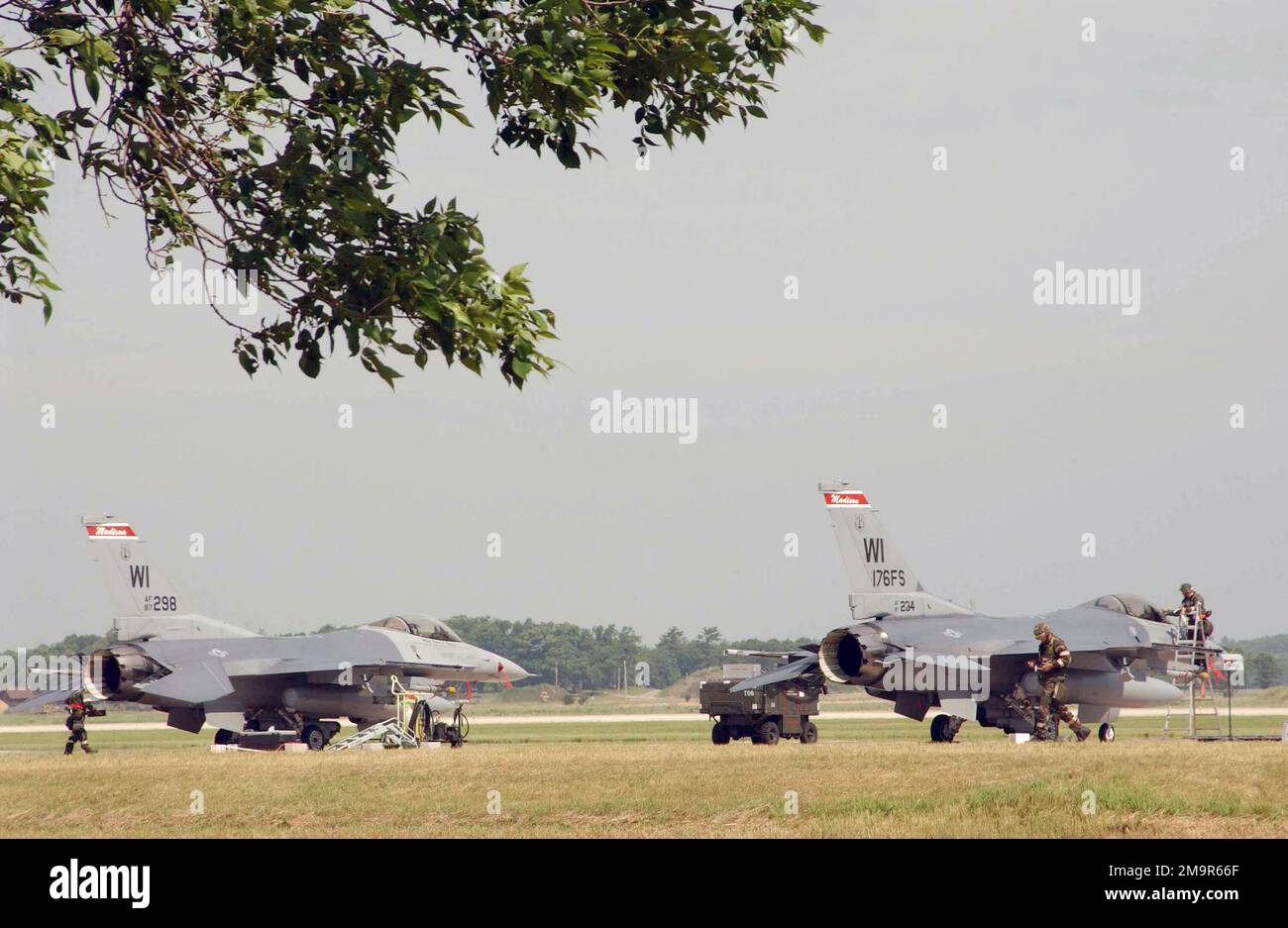 Truax field hi-res stock photography and images - Alamy