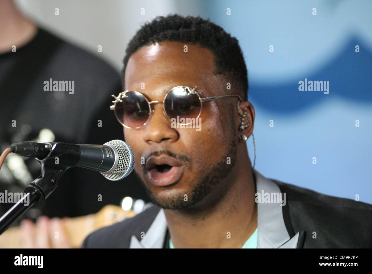 Robert randolph and the family band hi-res stock photography and images ...
