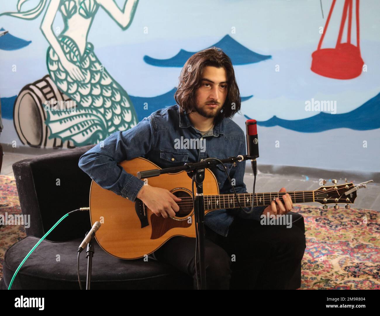 Noah kahan stick season hi-res stock photography and images - Alamy