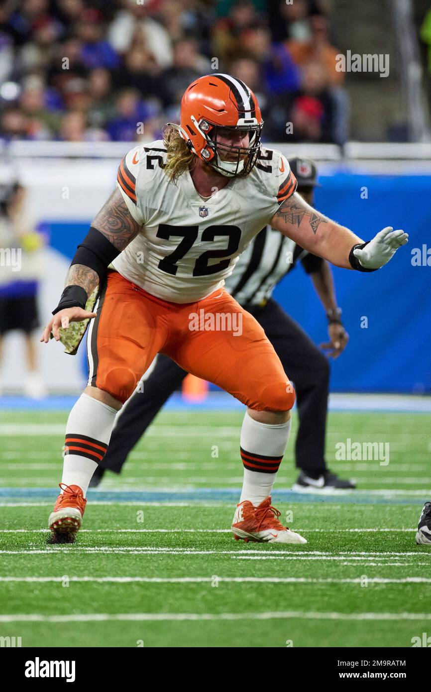 Cleveland Browns guard Hjalte Froholdt (72) blocks against the Buffalo ...