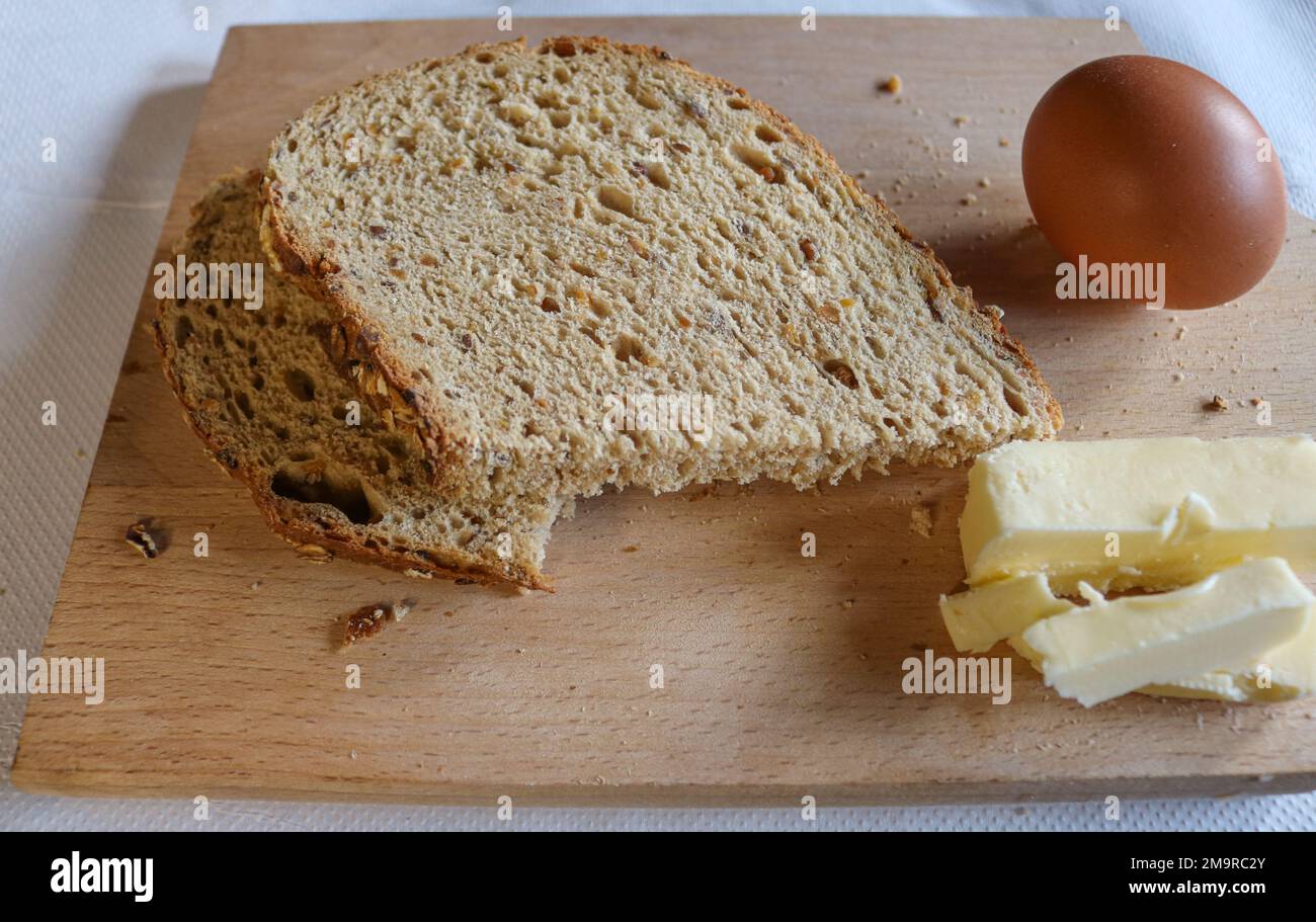 Pieces of bread hi-res stock photography and images - Alamy