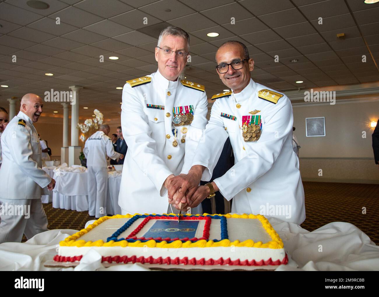 Retirement cake medical hi-res stock photography and images - Alamy