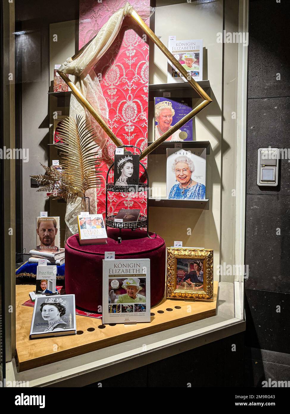 Prince harrys autobiography spare hi-res stock photography and images ...