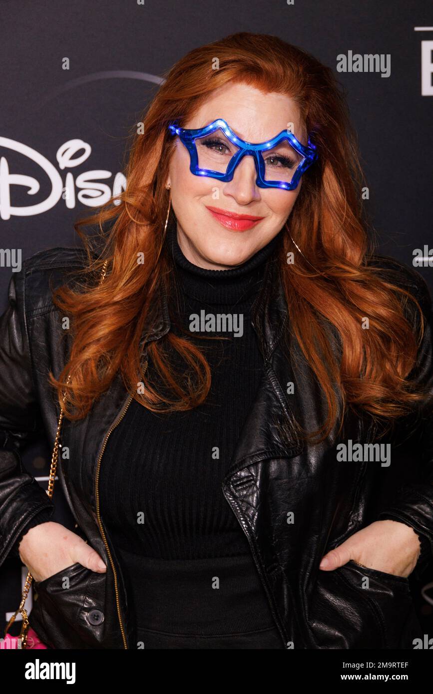 Lisa Ann Walter arrives at the Elton John's final North American show ...