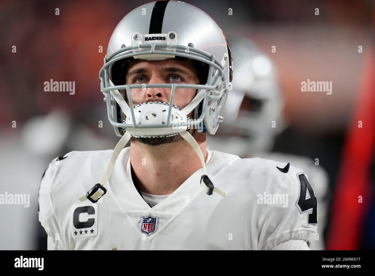 Las Vegas Raiders quarterback Derek Carr (4) in the first half of an ...
