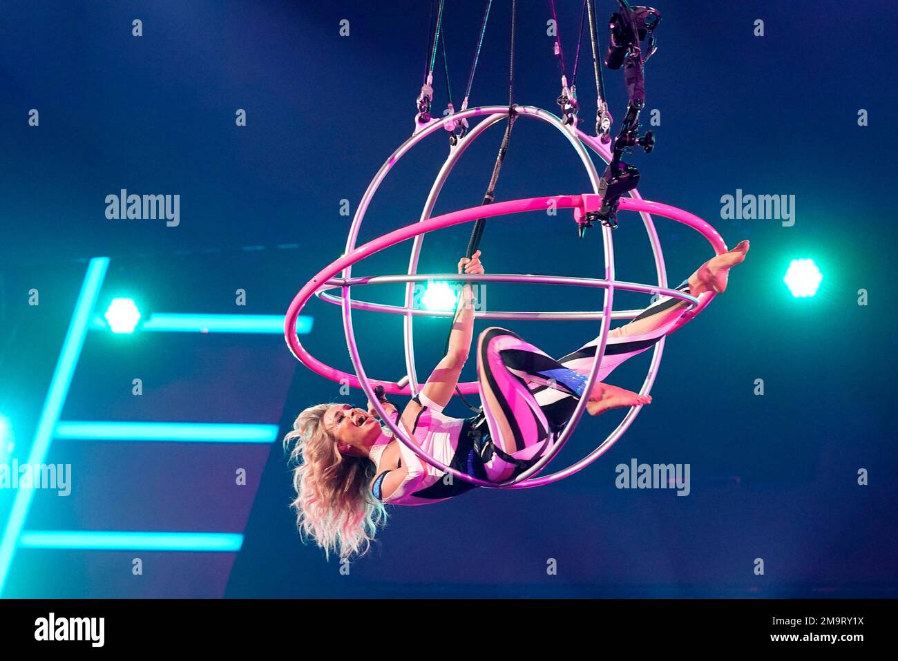 Carrie Underwood performs "Crazy Angels" at the American Music Awards ...