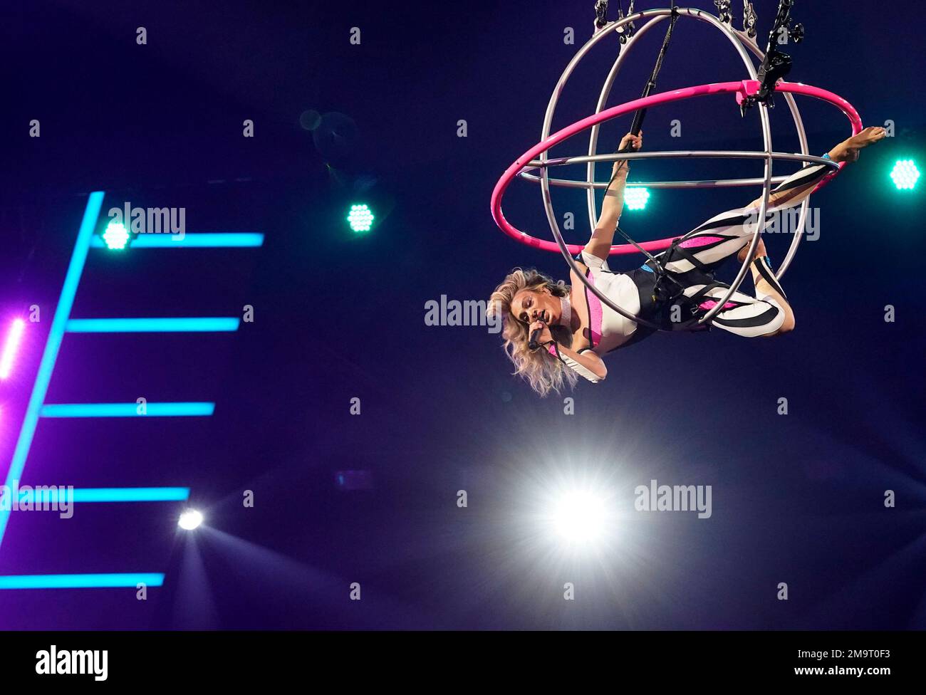 Carrie Underwood performs "Crazy Angels" at the American Music Awards ...