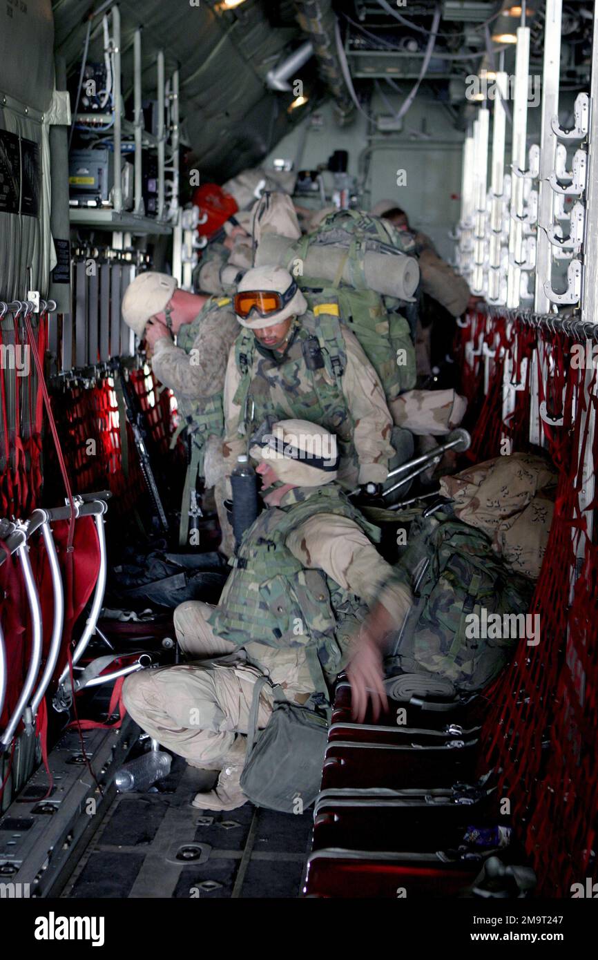 US Marine Corps (USMC) Marines assigned to Lima/Company, 3rd Battalion ...