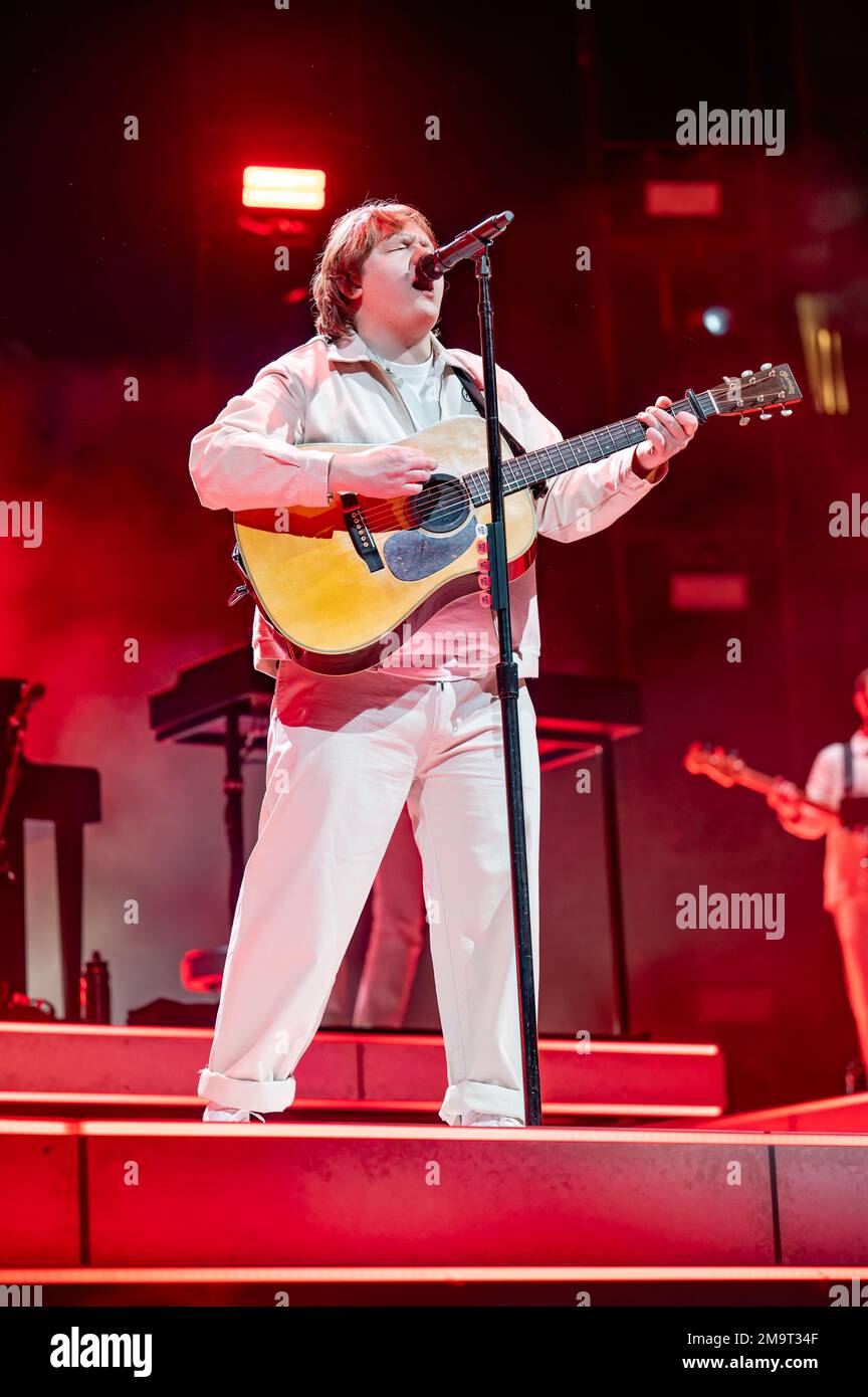 Lewis capaldi 2023 hi-res stock photography and images - Alamy