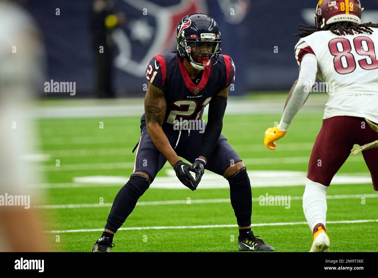 Houston Texans cornerback Steven Nelson (21) lines up against the ...
