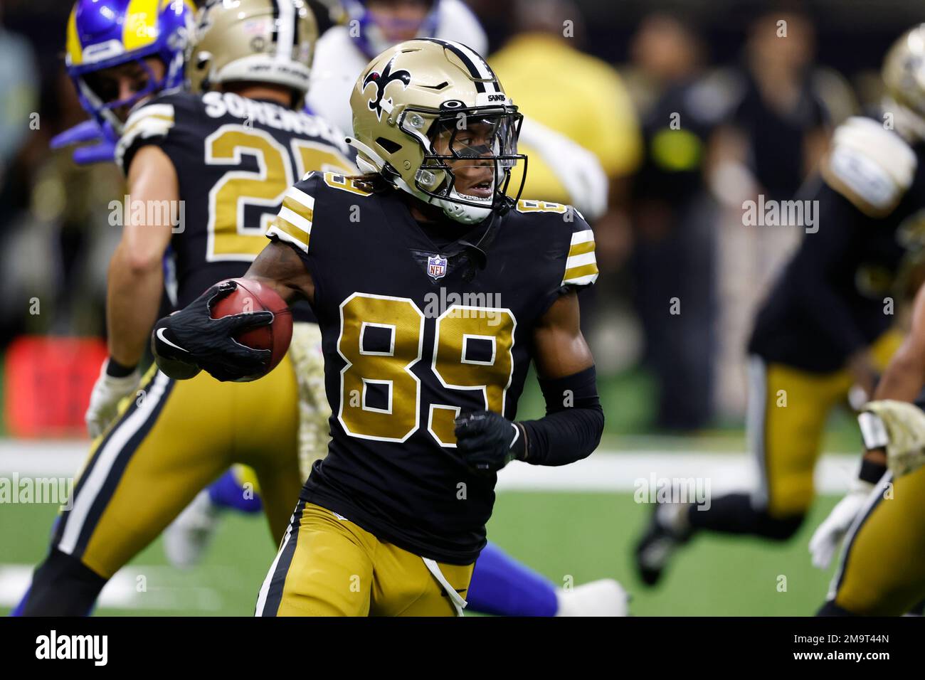 New Orleans Saints' Rashid Shaheed (89) returns a kick in the first ...